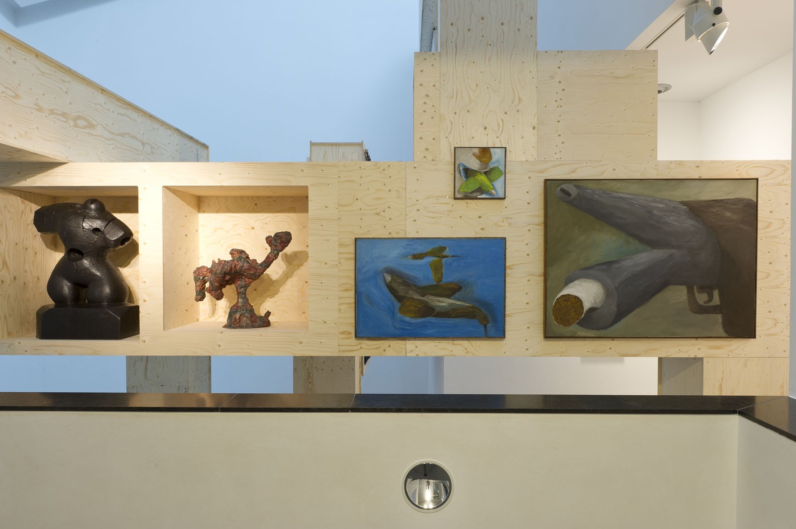 Vanuit hier - Out of here